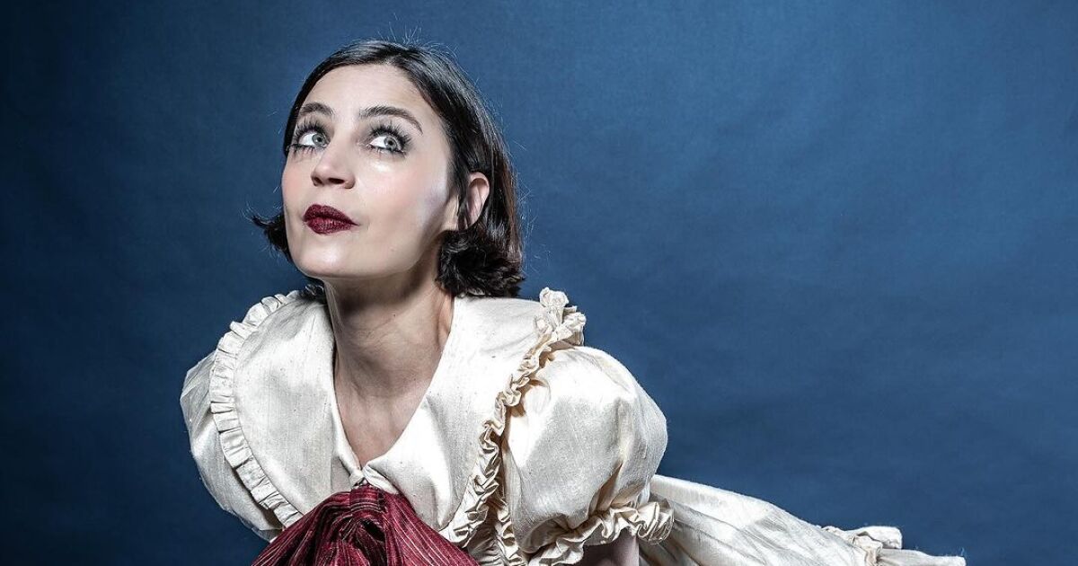 Ilse Salas dijo que no canta ni baila, pero crea a su propia 'Sally' en ...