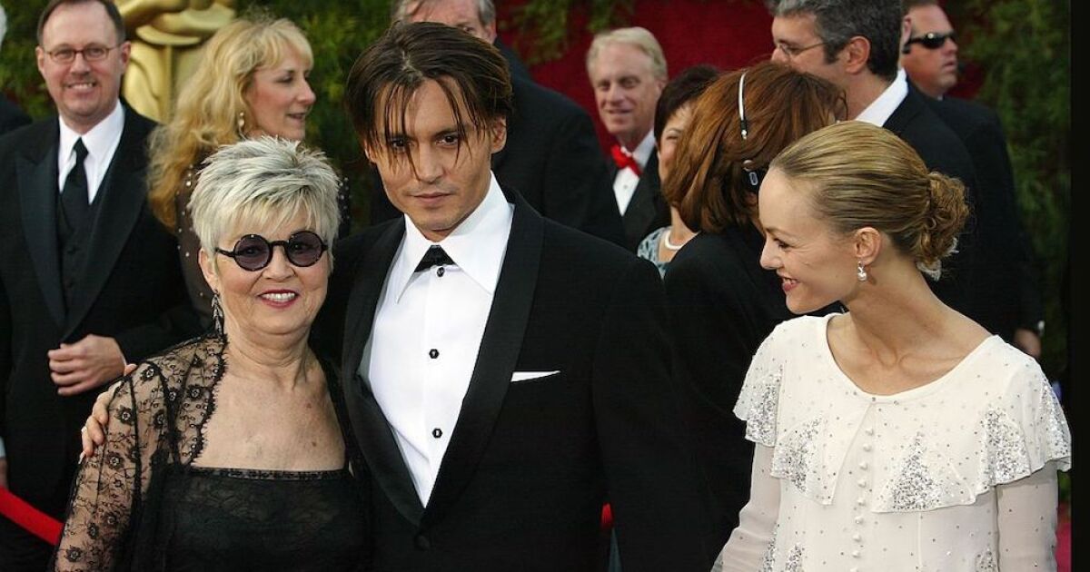 Documentos muestran que mamá de Johnny Depp lo abandonó cuando era ...