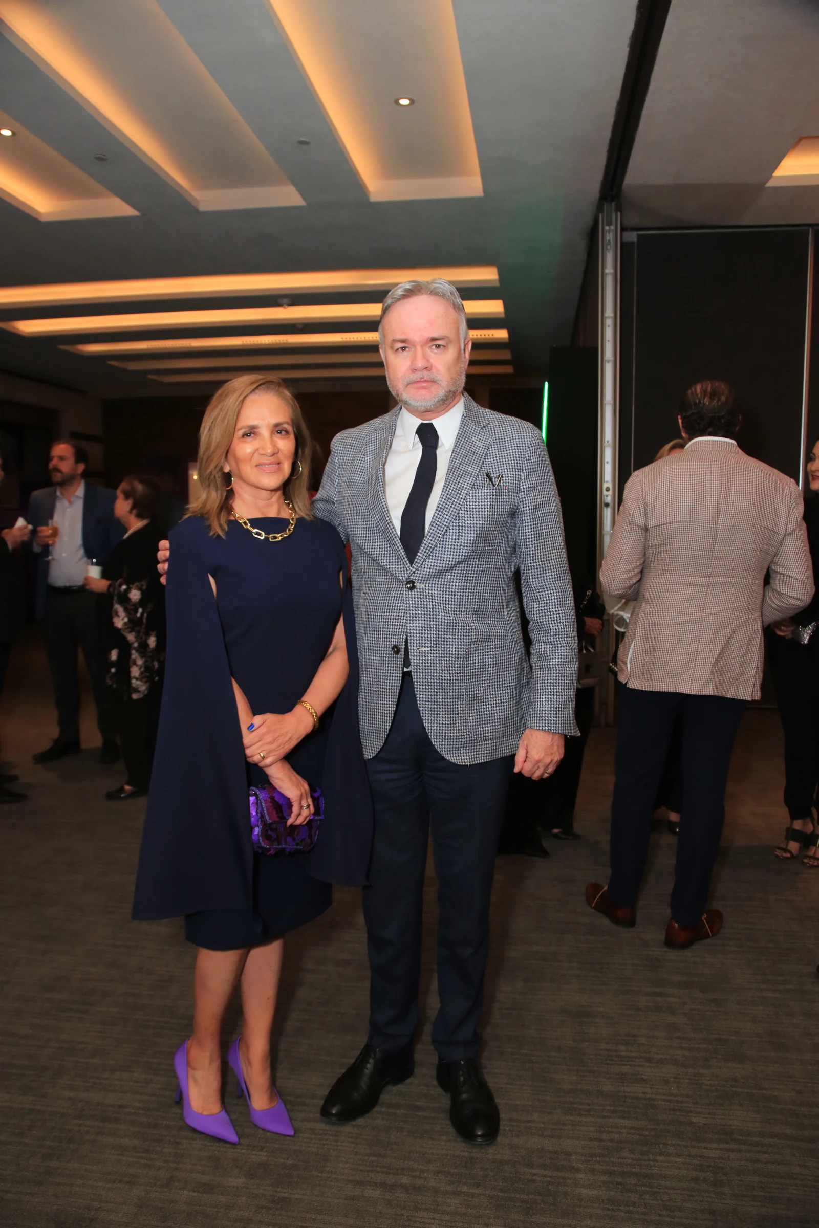 María Isabel Castillo Báez y Susana Palazuelos en una cena dominicana