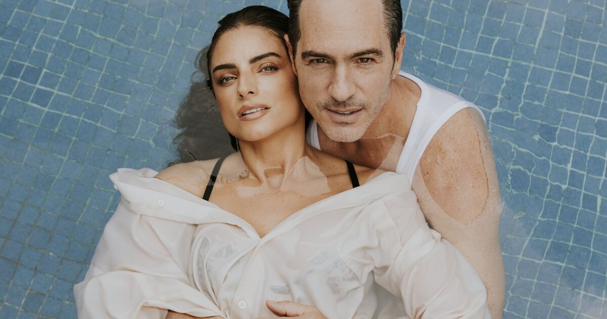 Aislinn Derbez y Mauricio Ochmann posan juntos y no descartan ...