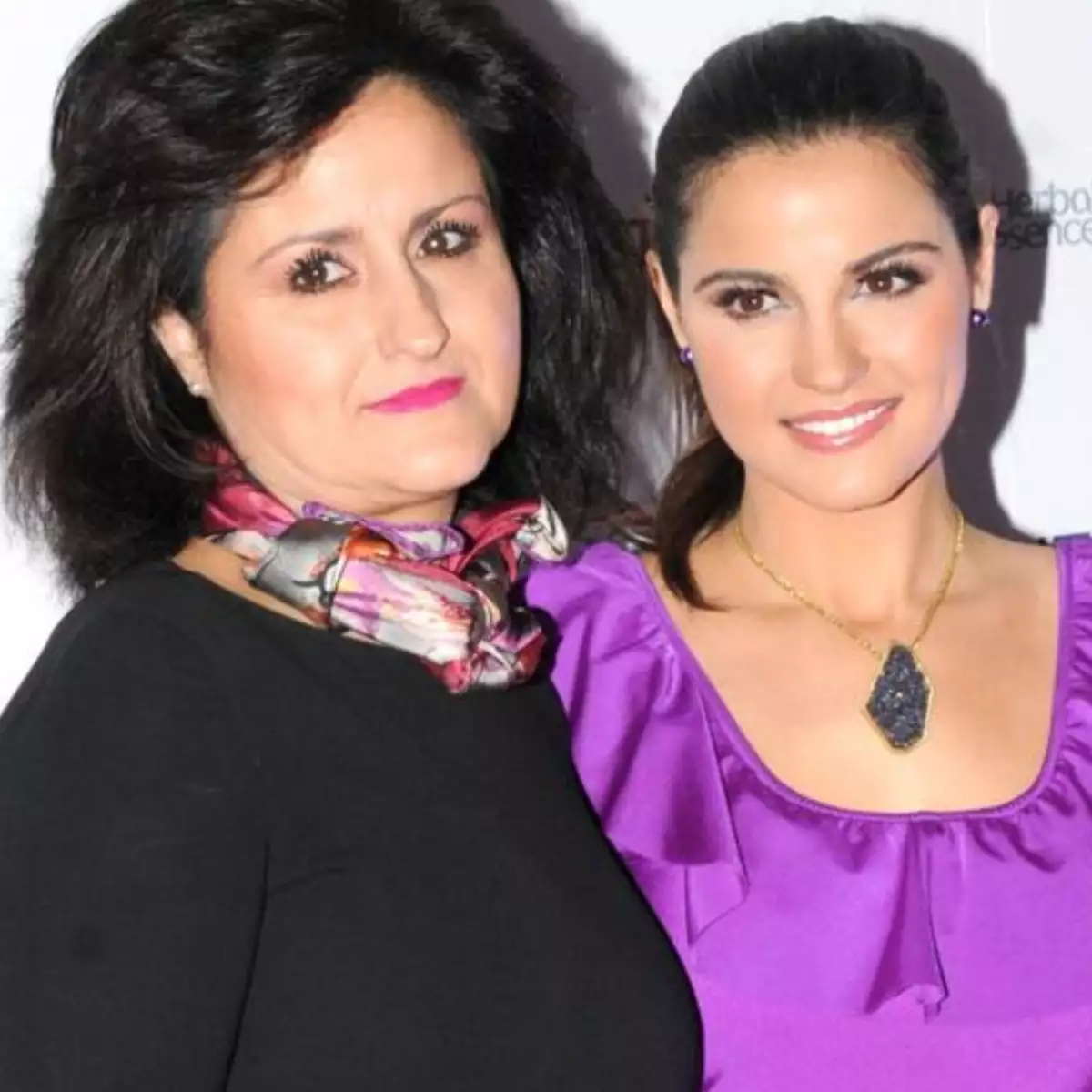 Mamá De Maite Perroni Fue Hospitalizada Por Una Cirugía