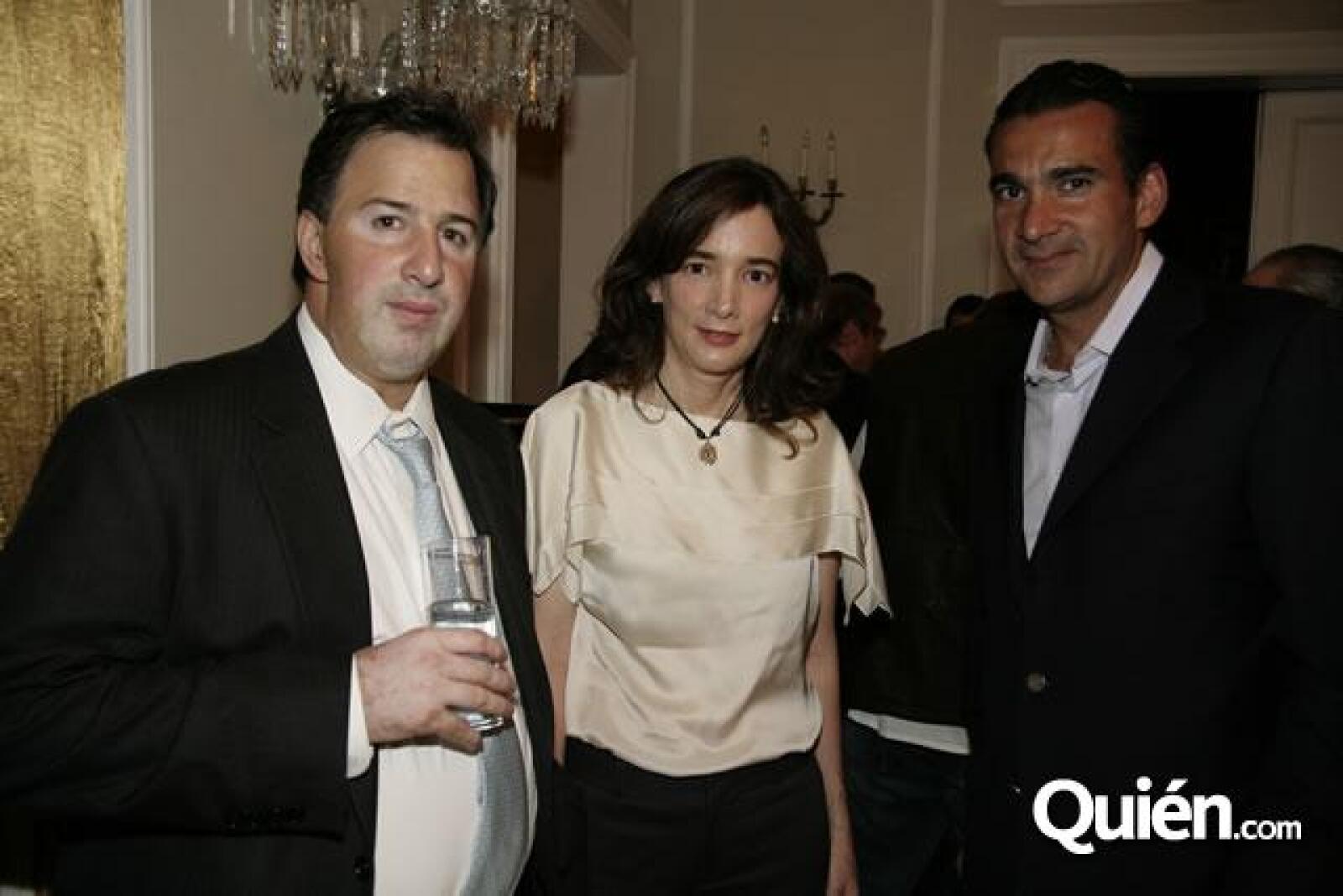 Andrés Roemer organizó divertido festejo