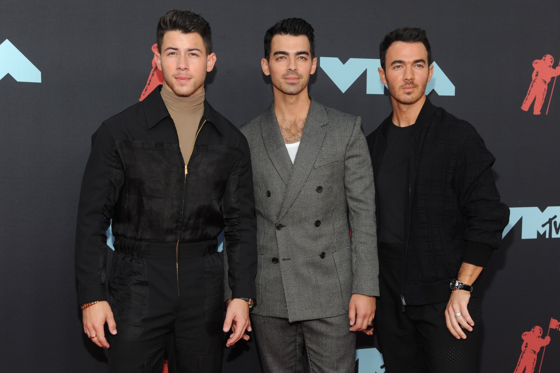 La fortuna de los Jonas Brothers está estimada en 25 mdd cada uno