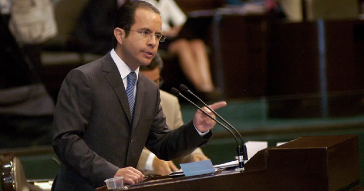 César Nava desiste de solicitar licencia en la Cámara de Diputados