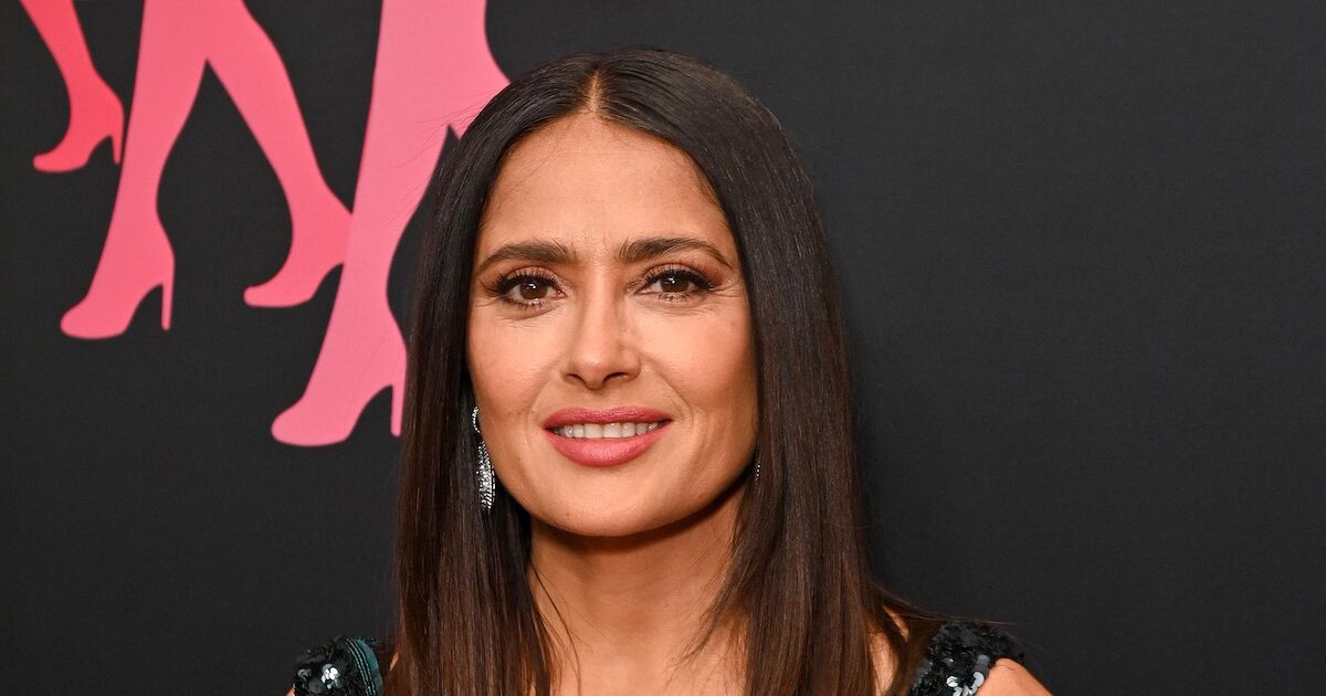 El truco de Salma Hayek para cubrir las canas al instante