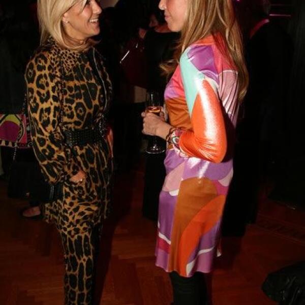 Maite Perroni conoce nueva fragancia de Laudomia Pucci