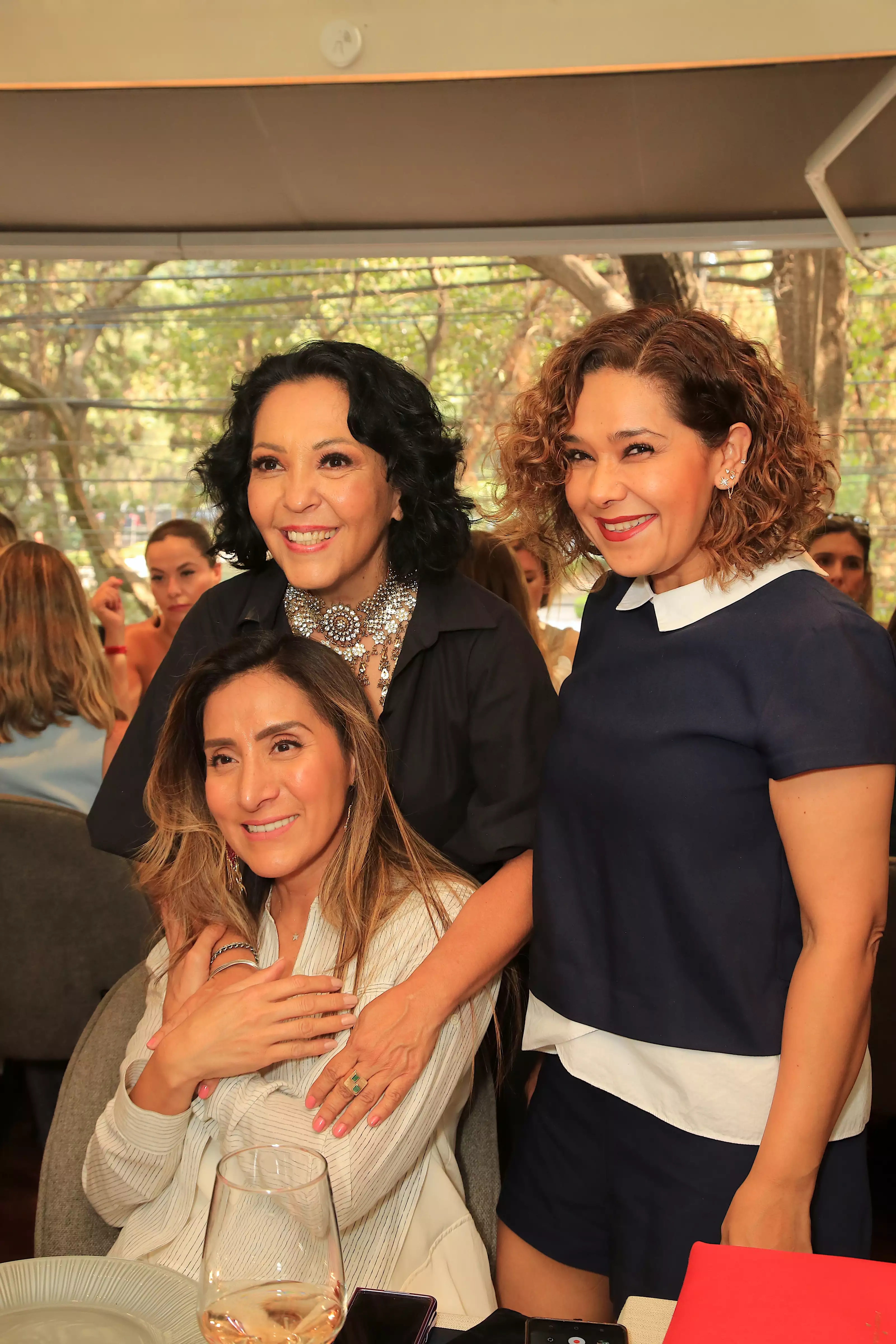 Rose Ruiz celebra su cumpleaños en el restaurante Emilio