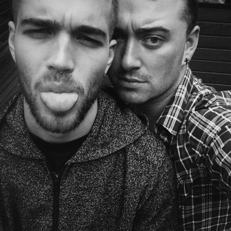 Sam Smith presenta a su nuevo novio en redes sociales