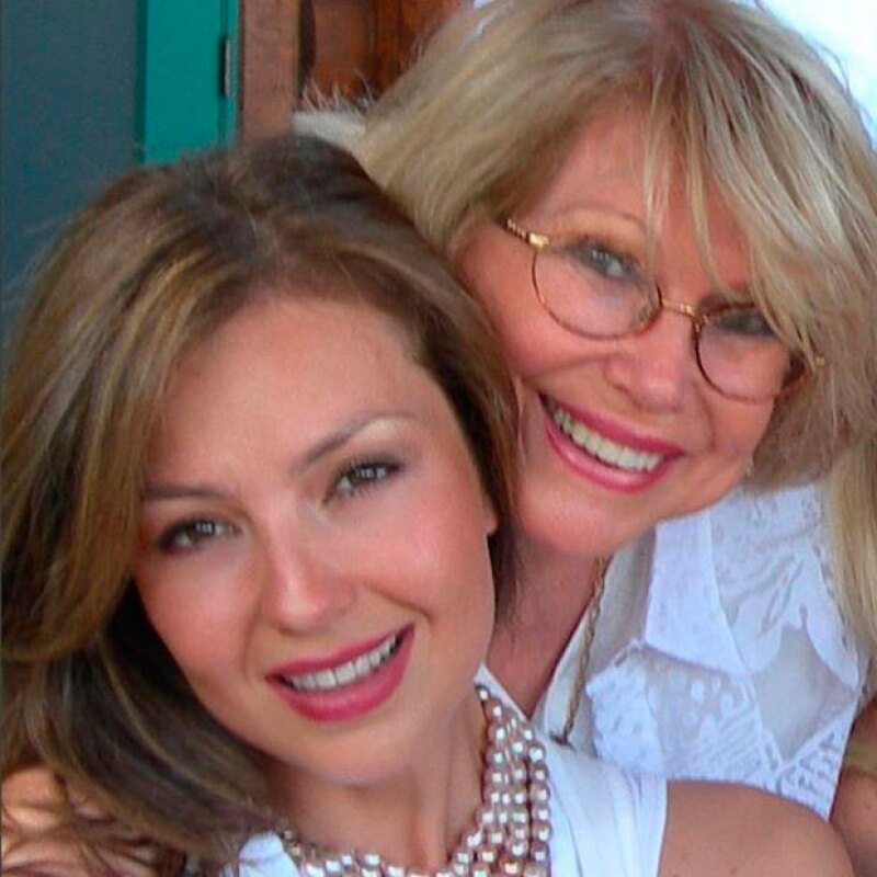 Thalía envía conmovedor mensaje por aniversario luctuoso de su mamá